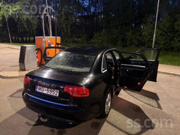 Black Audi A4 2005 in Riga, with an engine capacity of 2.50 L and mileage of 420 thousand km for 1400 €, photo 4 on AUTOMOTO.COM.LV