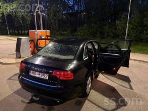 Black Audi A4 2005 in Riga, with an engine capacity of 2.50 L and mileage of 420 thousand km for 1400 €, photo 5 on AUTOMOTO.COM.LV
