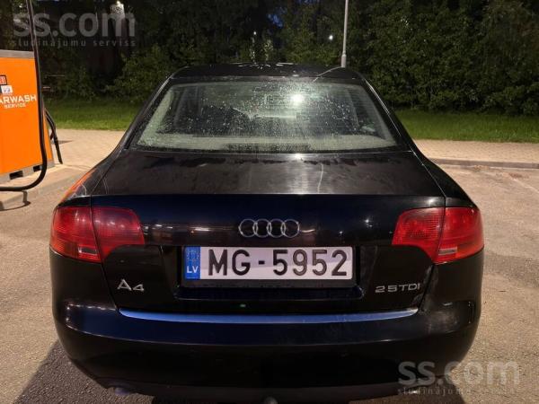 Black Audi A4 2005 in Riga, with an engine capacity of 2.50 L and mileage of 420 thousand km for 1400 €, photo 5 on AUTOMOTO.COM.LV