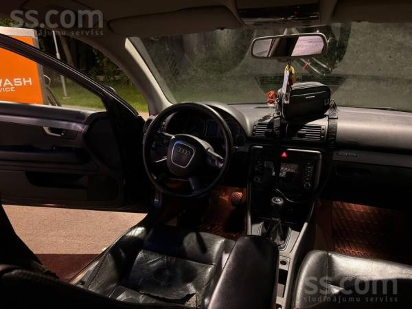 Black Audi A4 2005 in Riga, with an engine capacity of 2.50 L and mileage of 420 thousand km for 1400 €, photo 6 on AUTOMOTO.COM.LV