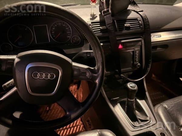 Black Audi A4 2005 in Riga, with an engine capacity of 2.50 L and mileage of 420 thousand km for 1400 €, photo 7 on AUTOMOTO.COM.LV