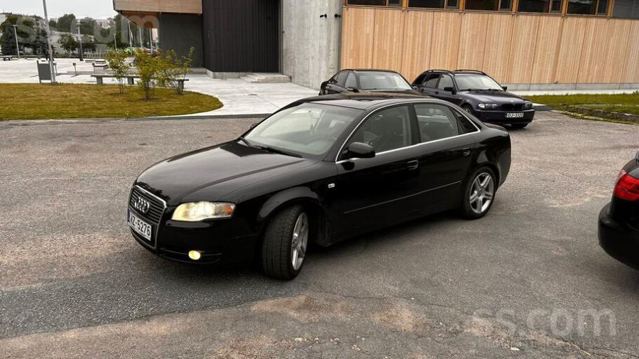 Black Audi A4 2005 in Riga, with an engine capacity of 3.00 L and mileage of 322 thousand km for 3000 €, photo 3 on AUTOMOTO.COM.LV
