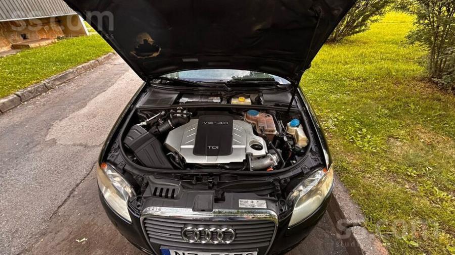 Black Audi A4 2005 in Riga, with an engine capacity of 3.00 L and mileage of 322 thousand km for 3000 €, photo 5 on AUTOMOTO.COM.LV