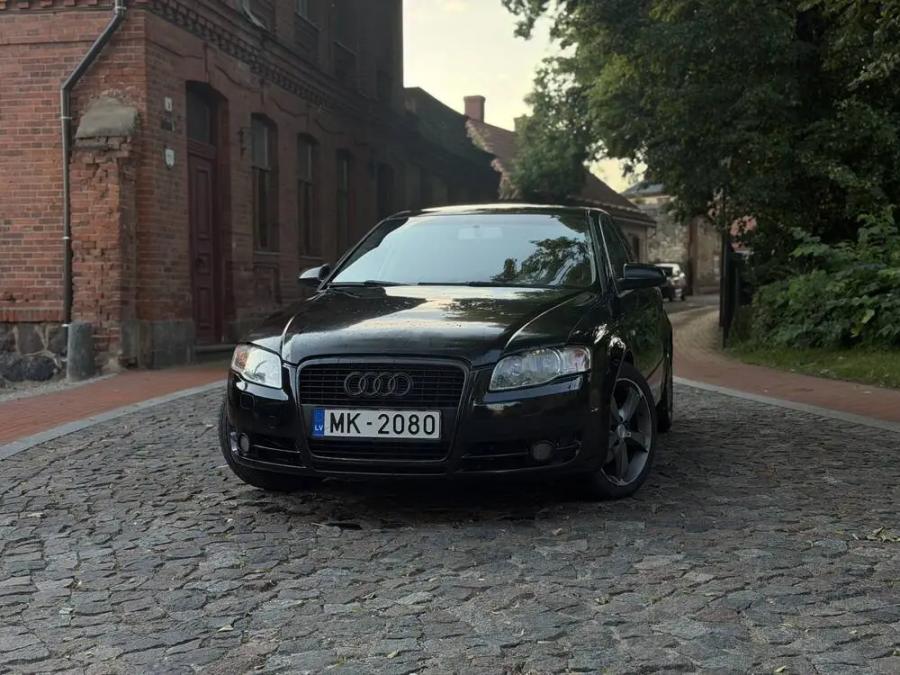 Black Audi A4 2005 in Cesis, with an engine capacity of 2.00 L and mileage of 296 thousand km for 1990 €, photo 6 on AUTOMOTO.COM.LV