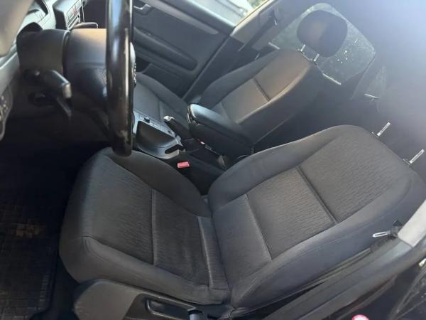 Black Audi A4 2005 in Cesis, with an engine capacity of 2.00 L and mileage of 296 thousand km for 1990 €, photo 9 on AUTOMOTO.COM.LV