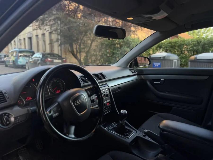 Black Audi A4 2005 in Cesis, with an engine capacity of 2.00 L and mileage of 296 thousand km for 1990 €, photo 12 on AUTOMOTO.COM.LV