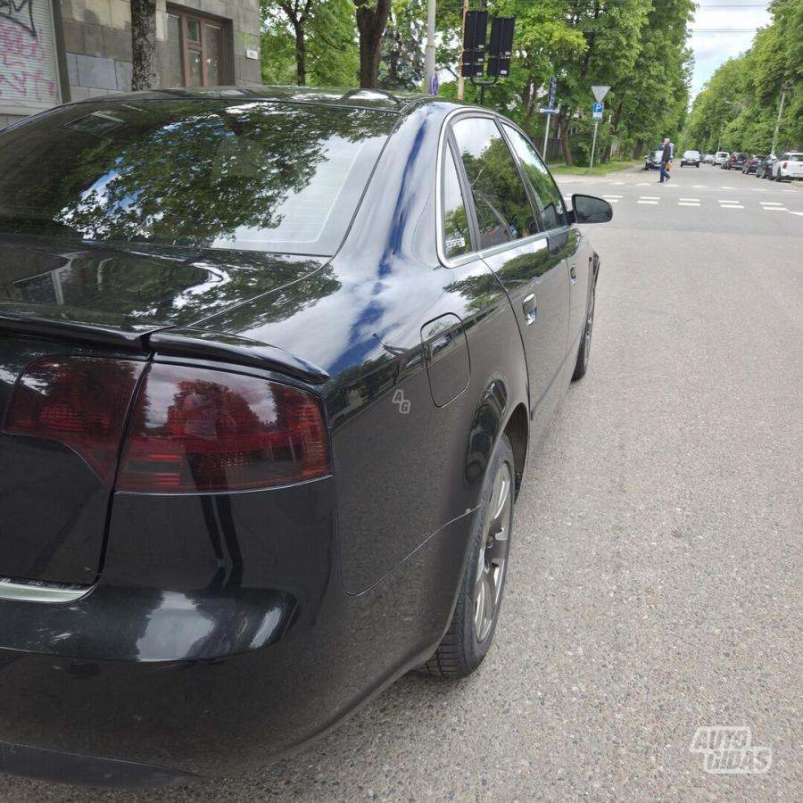 Melns Audi A4 2005 Viļņa, ar dzinēja tilpumu 2.00 L un nobraukumu 381 tūkst. km par 2400 €, foto 8 vietnē AUTOMOTO.COM.LV