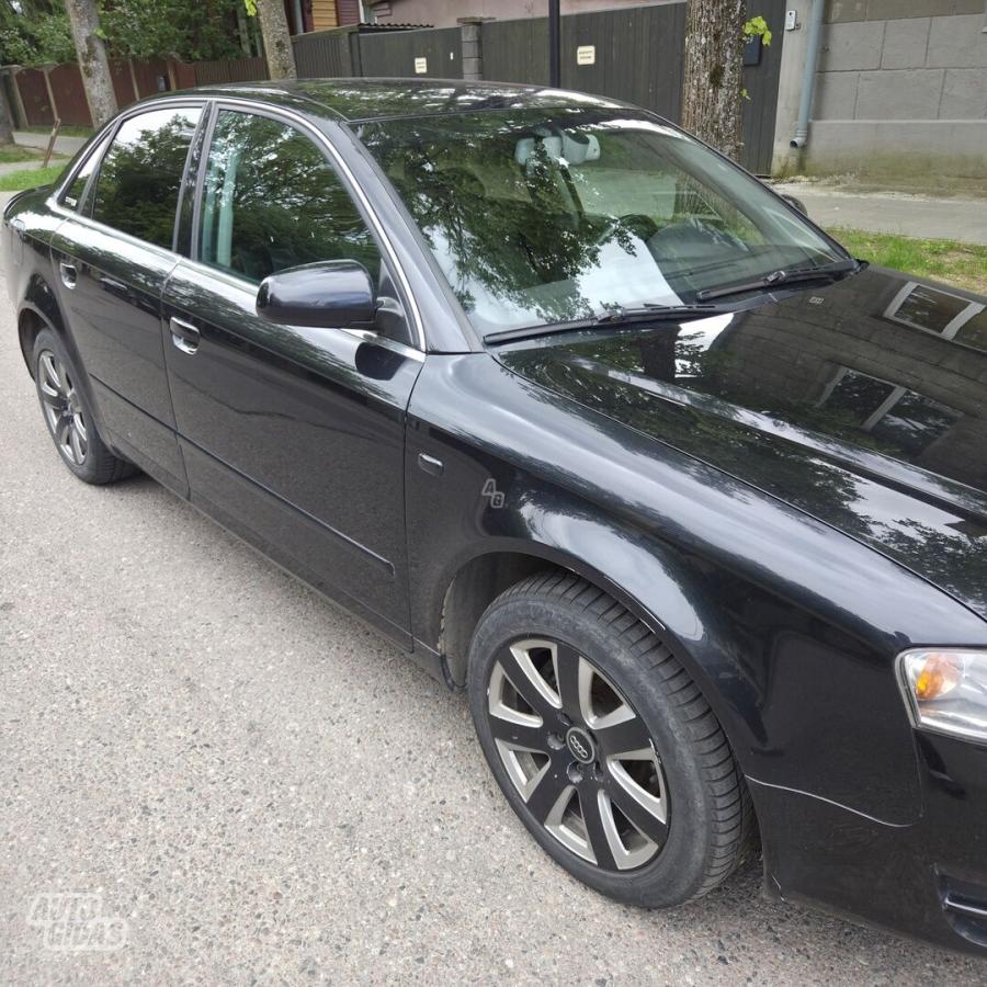 Melns Audi A4 2005 Viļņa, ar dzinēja tilpumu 2.00 L un nobraukumu 381 tūkst. km par 2400 €, foto 9 vietnē AUTOMOTO.COM.LV