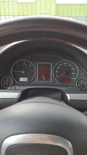 Melns Audi A4 2005 Viļņa, ar dzinēja tilpumu 2.00 L un nobraukumu 381 tūkst. km par 2400 €, foto 14 vietnē AUTOMOTO.COM.LV