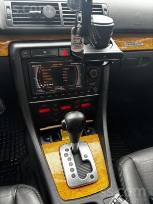 Melns Audi A4 2005 Rīga, ar dzinēja tilpumu 3.00 L un nobraukumu 371 tūkst. km par 2900 €, foto 8 vietnē AUTOMOTO.COM.LV