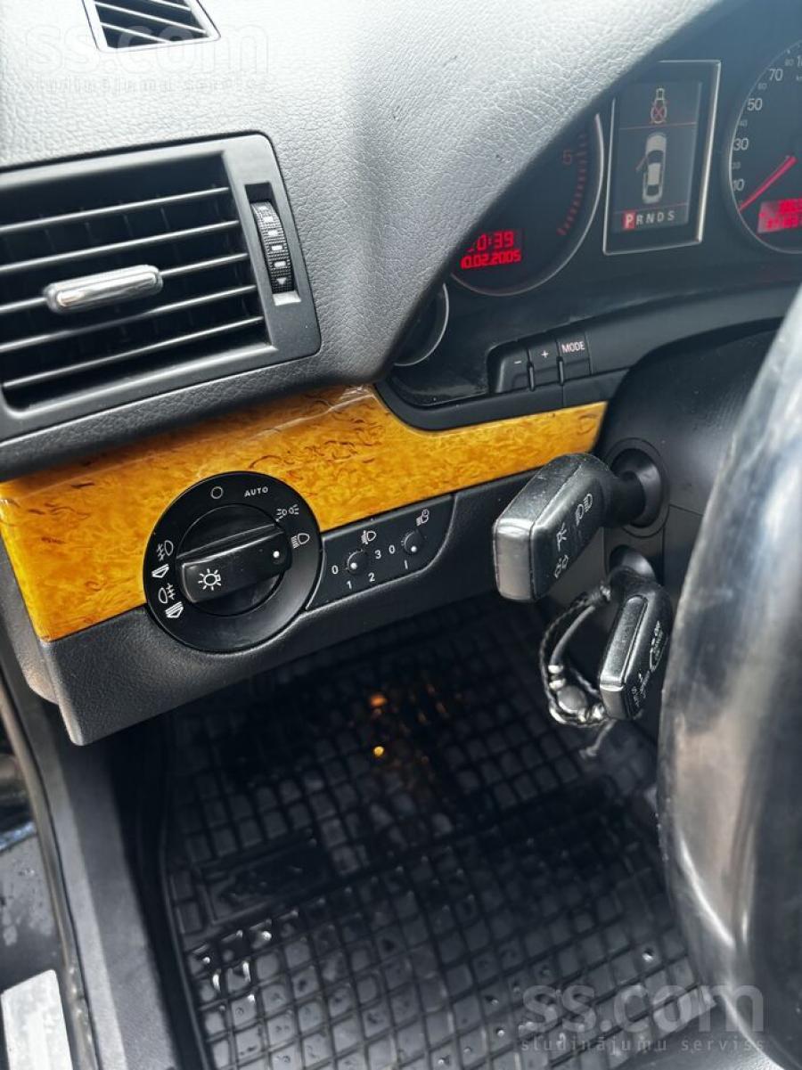 Melns Audi A4 2005 Rīga, ar dzinēja tilpumu 3.00 L un nobraukumu 371 tūkst. km par 2900 €, foto 10 vietnē AUTOMOTO.COM.LV