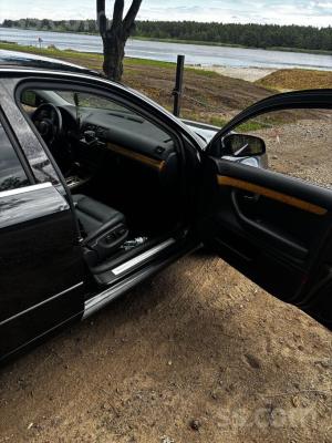 Melns Audi A4 2005 Rīga, ar dzinēja tilpumu 3.00 L un nobraukumu 371 tūkst. km par 2900 €, foto 12 vietnē AUTOMOTO.COM.LV