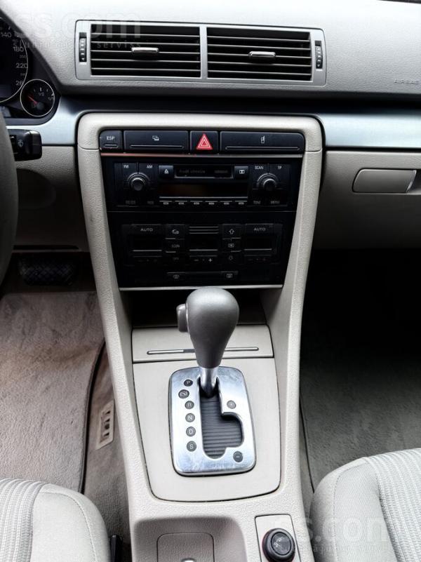 Audi A4 2005 Jelgava vietnÄ Melns Audi A4 2005 Jelgava, ar dzinÄja tilpumu 2.00 L un nobraukumu 206 tÅ«kst. km par 3000 ā¬, foto 7 vietnÄ AUTOMOTO.COM.LV