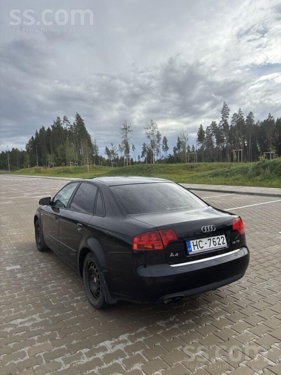 Melns Audi A4 2005 Valmiera, ar dzinēja tilpumu 1.90 L un nobraukumu 438 tūkst. km par 995 €, foto 4 vietnē AUTOMOTO.COM.LV