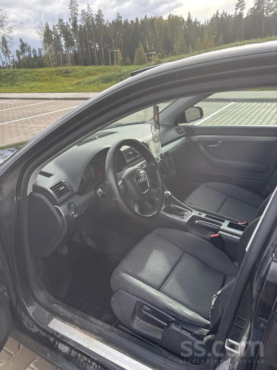 Melns Audi A4 2005 Valmiera, ar dzinēja tilpumu 1.90 L un nobraukumu 438 tūkst. km par 995 €, foto 8 vietnē AUTOMOTO.COM.LV