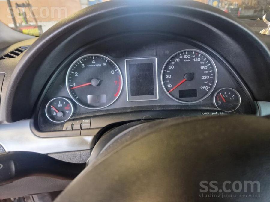 Melns Audi A4 2005 Valka, ar dzinēja tilpumu 2.00 L un nobraukumu 15 tūkst. km par 2500 €, foto 4 vietnē AUTOMOTO.COM.LV