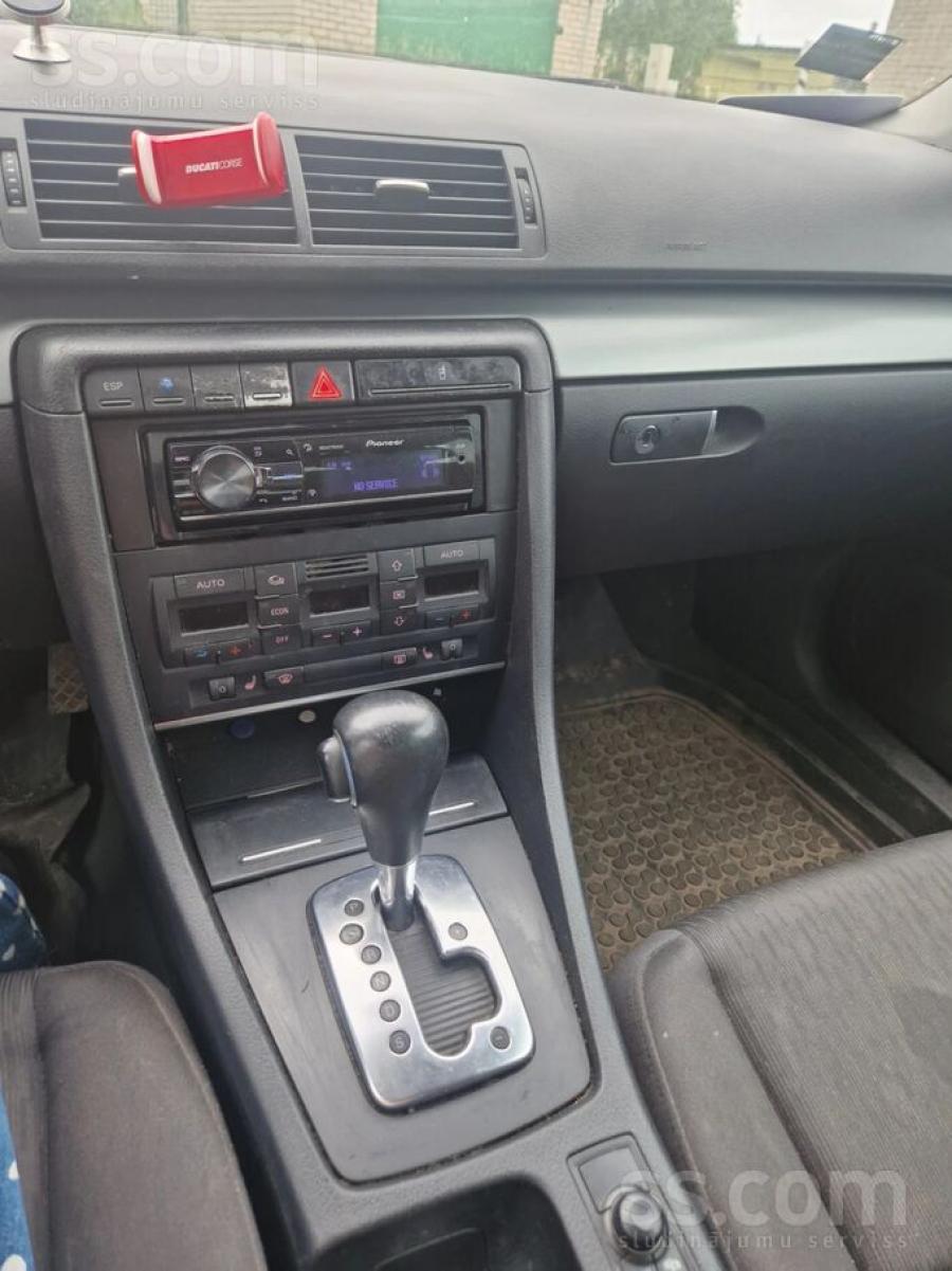 Melns Audi A4 2005 Valka, ar dzinēja tilpumu 2.00 L un nobraukumu 15 tūkst. km par 2500 €, foto 7 vietnē AUTOMOTO.COM.LV