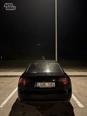 Melns Audi A4 2005 Kupiškis, ar dzinēja tilpumu 2.50 L un nobraukumu 410 tūkst. km par 2000 €, foto 3 vietnē AUTOMOTO.COM.LV