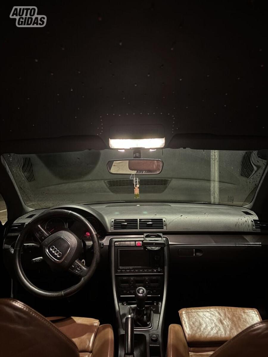 Melns Audi A4 2005 Kupiškis, ar dzinēja tilpumu 2.50 L un nobraukumu 410 tūkst. km par 2000 €, foto 9 vietnē AUTOMOTO.COM.LV