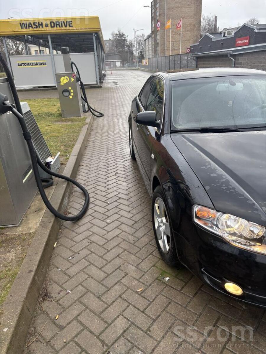Black Audi A4 2006 in Daugavpils, with an engine capacity of 1.90 L and mileage of 320 thousand km for 3200 €, photo 6 on AUTOMOTO.COM.LV