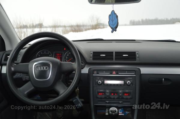 Melns Audi A4 2006 Pērnava, ar dzinēja tilpumu 1.80 L un nobraukumu 209 tūkst. km par 5500 €, foto 8 vietnē AUTOMOTO.COM.LV