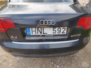 Black Audi A4 2006 in Kupiskis, with an engine capacity of 2.00 L and mileage of 316 thousand km for 1400 €, photo 7 on AUTOMOTO.COM.LV