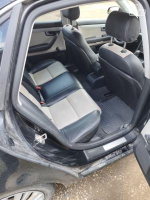 Black Audi A4 2006 in Kupiskis, with an engine capacity of 2.00 L and mileage of 316 thousand km for 1400 €, photo 11 on AUTOMOTO.COM.LV
