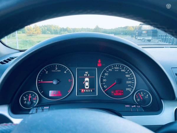 Melns Audi A4 2006 Viļņa, ar dzinēja tilpumu 1.97 L un nobraukumu 325 tūkst. km par 1200 €, foto 7 vietnē AUTOMOTO.COM.LV