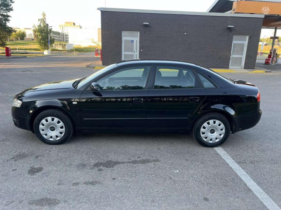 Black Audi A4 2006 in Utena, with an engine capacity of 1.98 L and mileage of 218 thousand km for 3000 €, photo 6 on AUTOMOTO.COM.LV