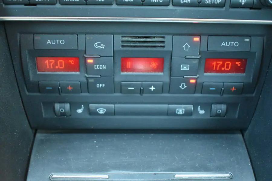 Черный Ауди А4 2006 в Талси, объемом двигателя 3.00 л и пробегом 298 тыс. км за 3900 €, фото 15 на AUTOMOTO.COM.LV