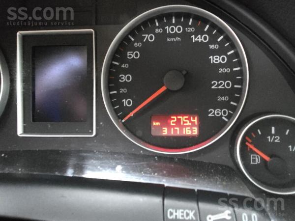 Black Audi A4 2007 in Riga, with an engine capacity of 2.00 L and mileage of 0 thousand km for 1200 €, photo 7 on AUTOMOTO.COM.LV