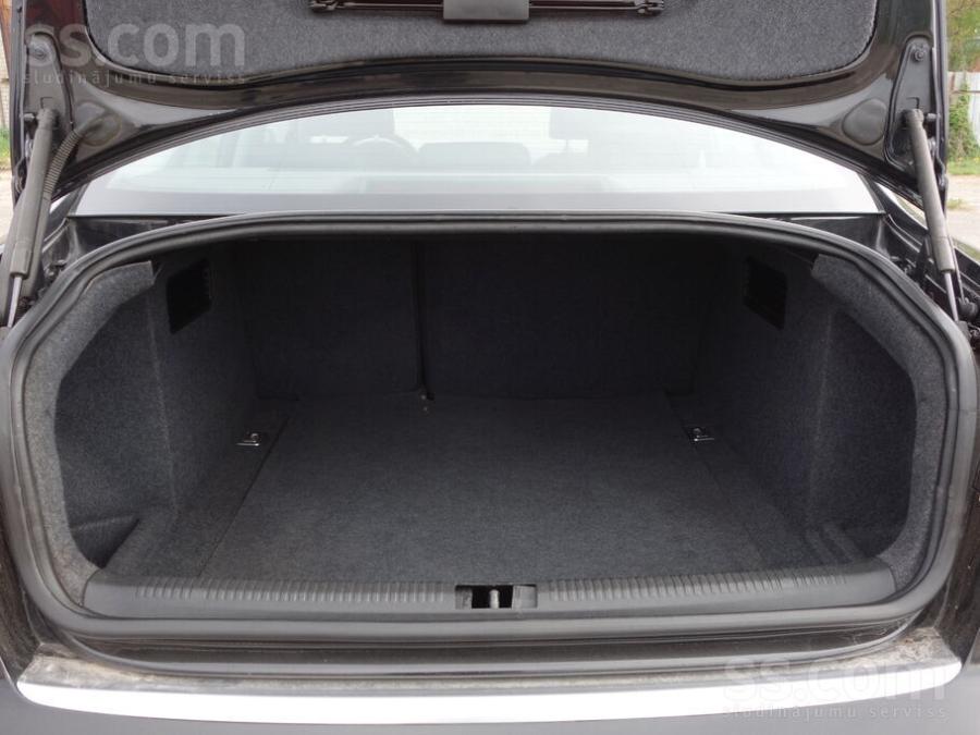 Black Audi A4 2007 in Riga, with an engine capacity of 2.00 L and mileage of 297 thousand km for 3550 €, photo 26 on AUTOMOTO.COM.LV