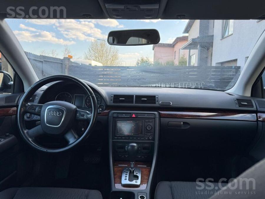 Melns Audi A4 2007 Rīga, ar dzinēja tilpumu 2.70 L un nobraukumu 264 tūkst. km par 2350 €, foto 16 vietnē AUTOMOTO.COM.LV