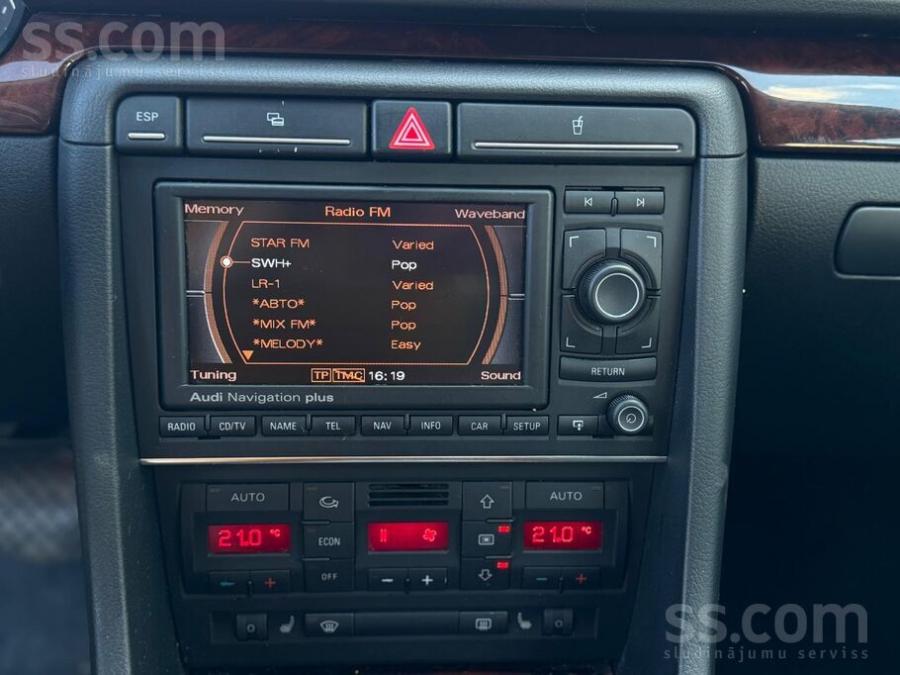 Melns Audi A4 2007 Rīga, ar dzinēja tilpumu 2.70 L un nobraukumu 264 tūkst. km par 2350 €, foto 18 vietnē AUTOMOTO.COM.LV