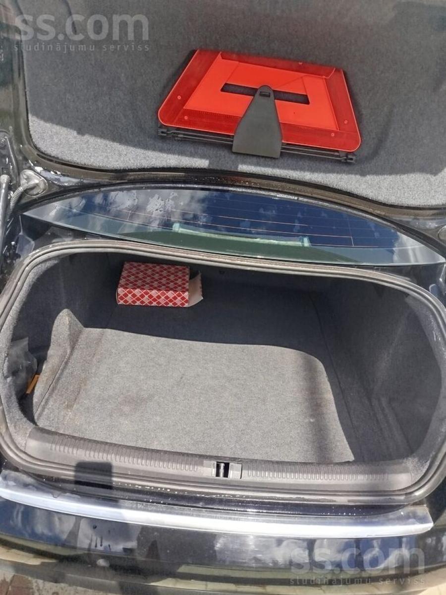 Melns Audi A4 2007 Rēzekne, ar dzinēja tilpumu 2.00 L un nobraukumu 480 tūkst. km par 2500 €, foto 9 vietnē AUTOMOTO.COM.LV