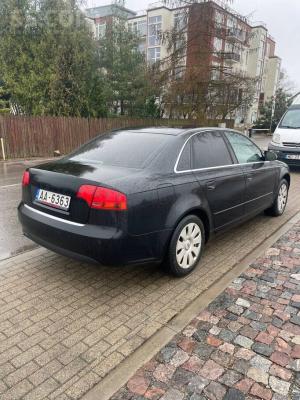 Black Audi A4 2007 in Riga, with an engine capacity of 2.00 L and mileage of 245 thousand km for 3100 €, photo 6 on AUTOMOTO.COM.LV