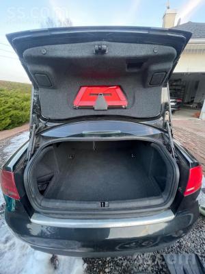 Black Audi A4 2007 in Riga, with an engine capacity of 2.00 L and mileage of 245 thousand km for 3100 €, photo 8 on AUTOMOTO.COM.LV