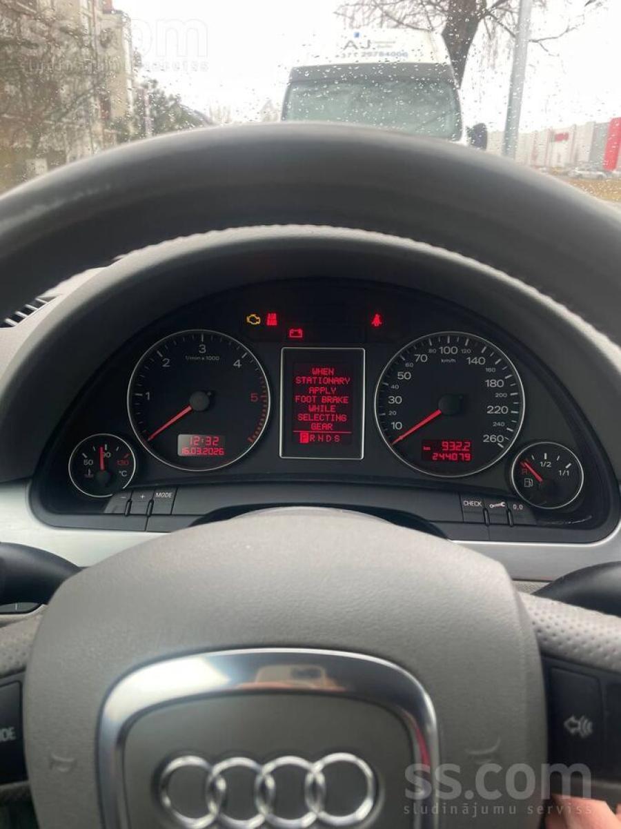 Black Audi A4 2007 in Riga, with an engine capacity of 2.00 L and mileage of 245 thousand km for 3100 €, photo 11 on AUTOMOTO.COM.LV