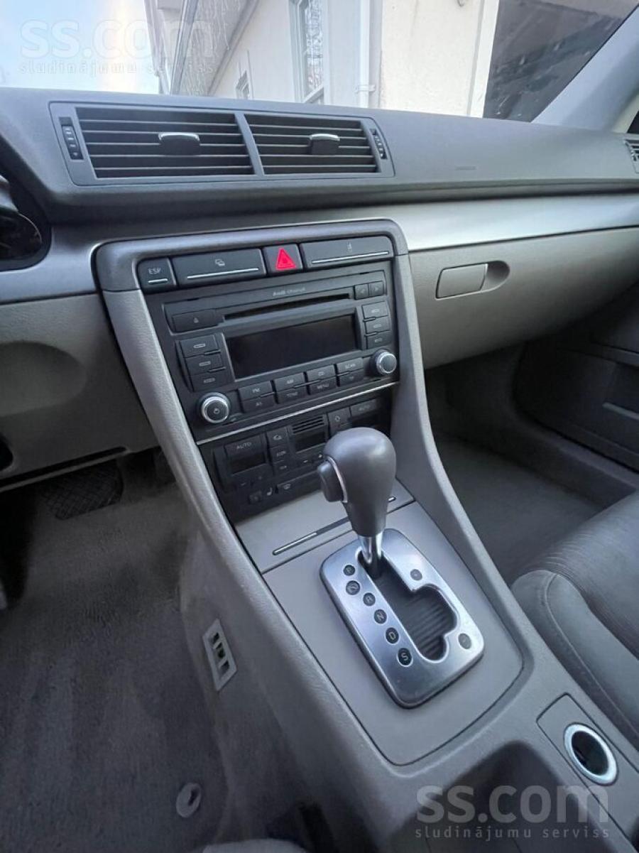 Black Audi A4 2007 in Riga, with an engine capacity of 2.00 L and mileage of 245 thousand km for 3100 €, photo 12 on AUTOMOTO.COM.LV