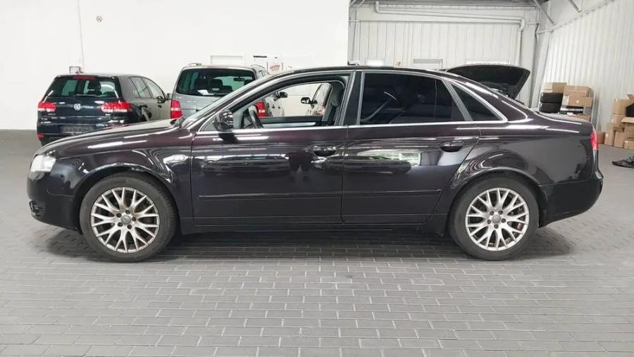 Melns Audi A4 2007 Limbaži, ar dzinēja tilpumu 2.00 L un nobraukumu 162 tūkst. km par 4650 €, foto 8 vietnē AUTOMOTO.COM.LV