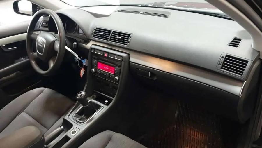 Melns Audi A4 2007 Limbaži, ar dzinēja tilpumu 2.00 L un nobraukumu 162 tūkst. km par 4650 €, foto 11 vietnē AUTOMOTO.COM.LV