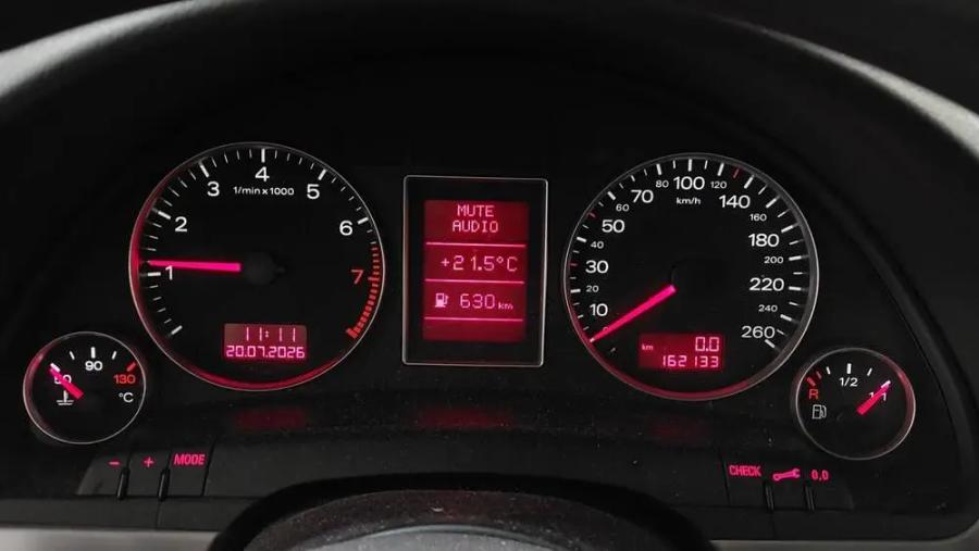 Melns Audi A4 2007 Limbaži, ar dzinēja tilpumu 2.00 L un nobraukumu 162 tūkst. km par 4650 €, foto 12 vietnē AUTOMOTO.COM.LV