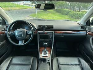 Black Audi A4 2007 in Riga, with an engine capacity of 2.00 L and mileage of 342 thousand km for 2999 €, photo 6 on AUTOMOTO.COM.LV