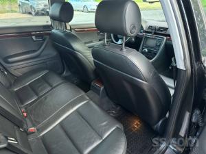 Black Audi A4 2007 in Riga, with an engine capacity of 2.00 L and mileage of 342 thousand km for 2999 €, photo 9 on AUTOMOTO.COM.LV