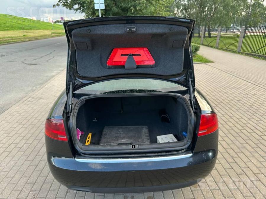Black Audi A4 2007 in Riga, with an engine capacity of 2.00 L and mileage of 342 thousand km for 2999 €, photo 10 on AUTOMOTO.COM.LV