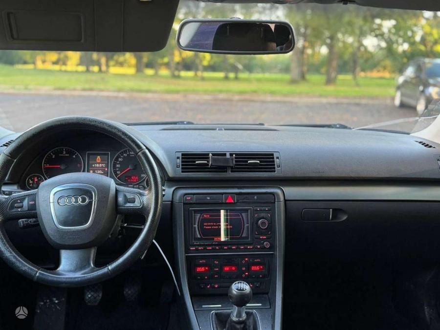 Melns Audi A4 2007 Viļņa, ar dzinēja tilpumu 1.97 L un nobraukumu 400 tūkst. km par 1500 €, foto 9 vietnē AUTOMOTO.COM.LV