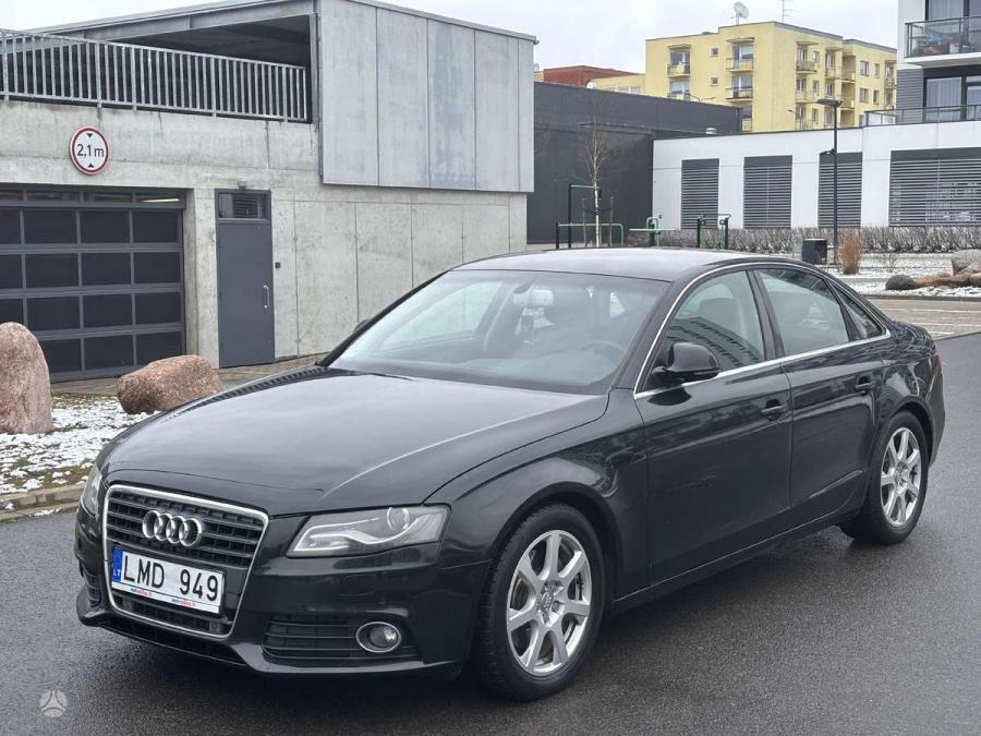 Melns Audi A4 2008 Viļņa, ar dzinēja tilpumu 2.70 L un nobraukumu 380 tūkst. km par 2500 €, foto 1 vietnē AUTOMOTO.COM.LV