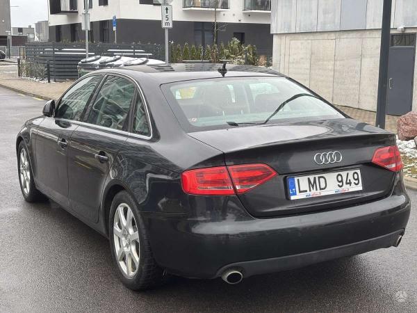 Melns Audi A4 2008 Viļņa, ar dzinēja tilpumu 2.70 L un nobraukumu 380 tūkst. km par 2500 €, foto 3 vietnē AUTOMOTO.COM.LV