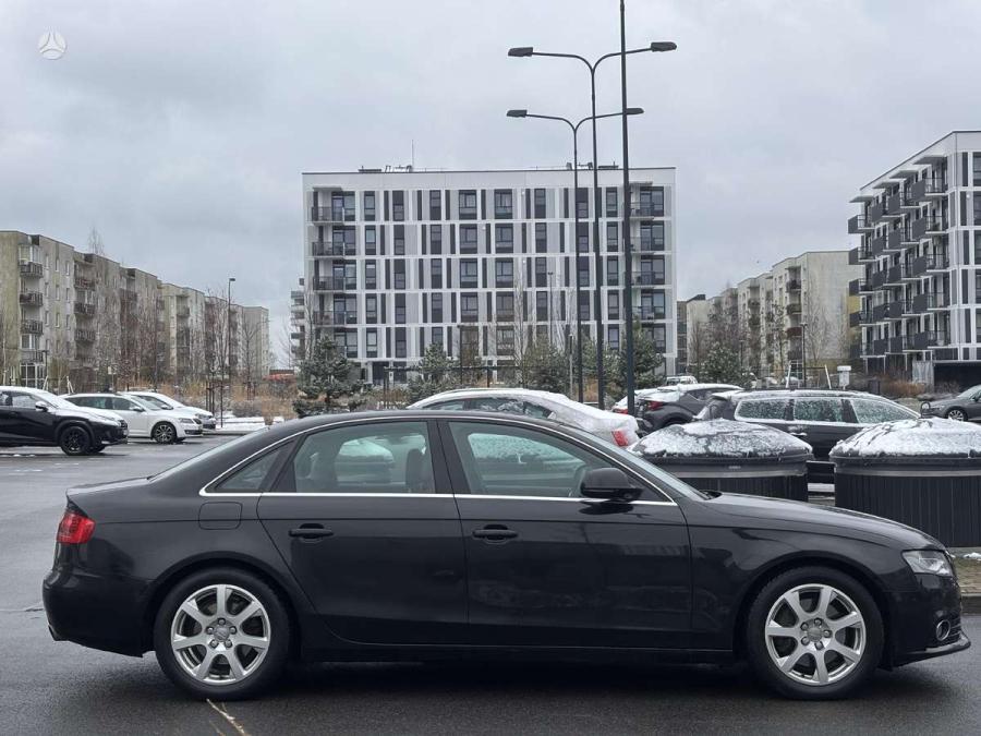 Melns Audi A4 2008 Viļņa, ar dzinēja tilpumu 2.70 L un nobraukumu 380 tūkst. km par 2500 €, foto 6 vietnē AUTOMOTO.COM.LV