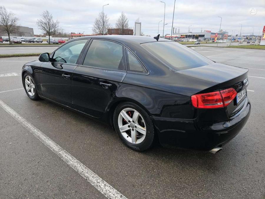 Melns Audi A4 2008 Kauņa, ar dzinēja tilpumu 2.70 L un nobraukumu 340 tūkst. km par 3050 €, foto 4 vietnē AUTOMOTO.COM.LV
